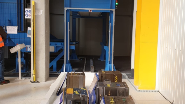 Injection Mold Storage Racks. Efficient & Safe Solution | Automated ...
